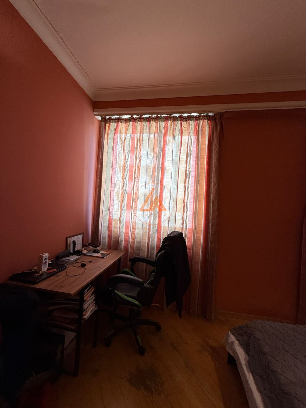 იყიდება კორპუსის ბინა - თბილისი