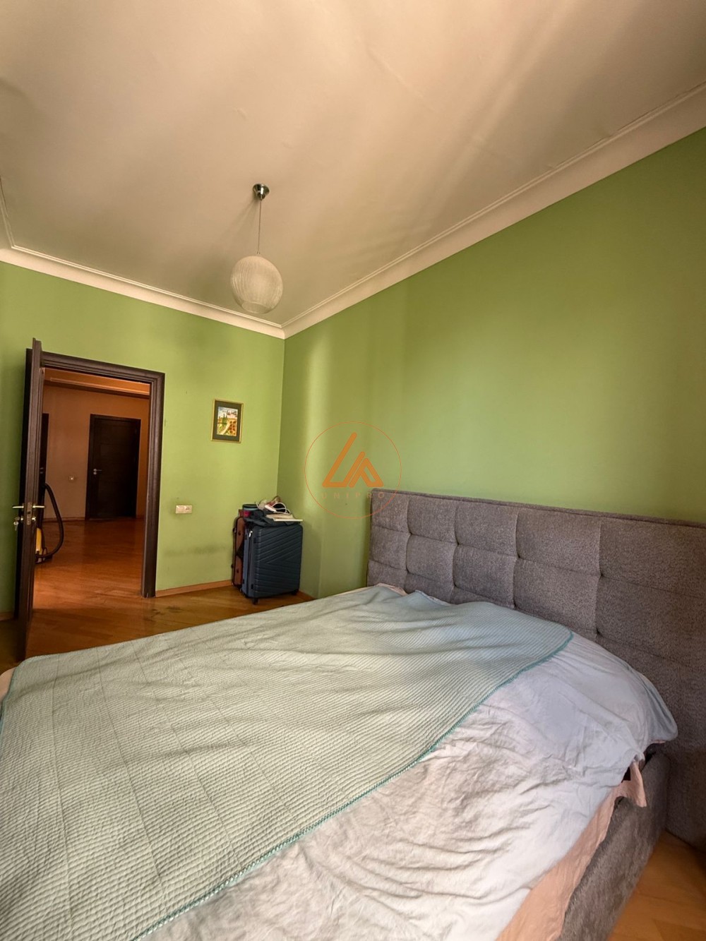 იყიდება კორპუსის ბინა - თბილისი