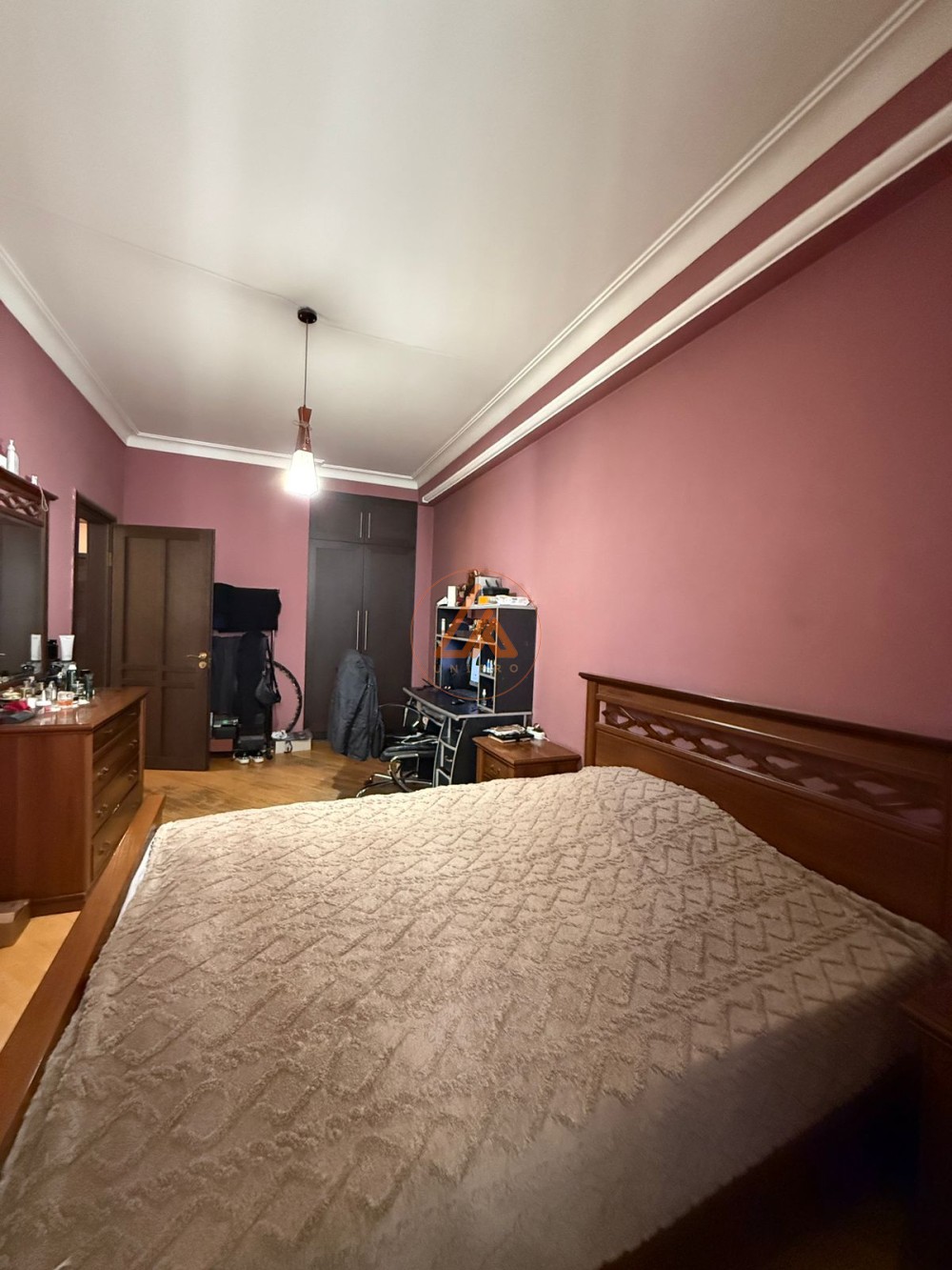 იყიდება კორპუსის ბინა - თბილისი