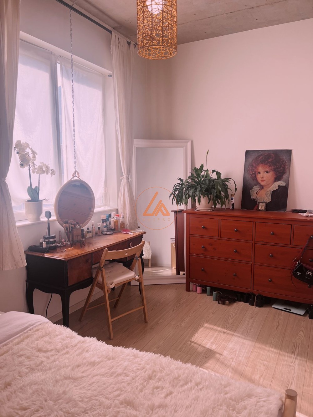 იყიდება კორპუსის ბინა - თბილისი